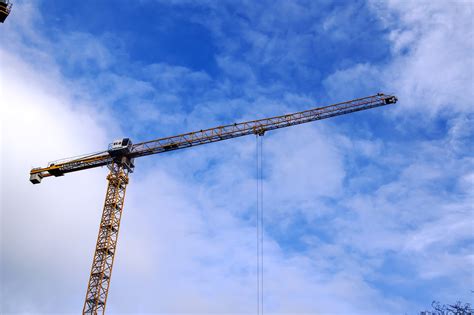 10 000 Free Tower Crane And Crane Images Pixabay