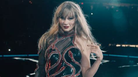 Taylor Swift Finally Wore A New Reputation Bodysuit During The Eras