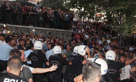 Cinsel istismar iddiası mahalleyi ayağa kaldırdı Güncel Gündem Haberleri