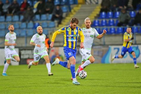 ბუდუ ზივზივაძის ეფექტური და გამარჯვების გოლი უნგრეთის თასზე Video