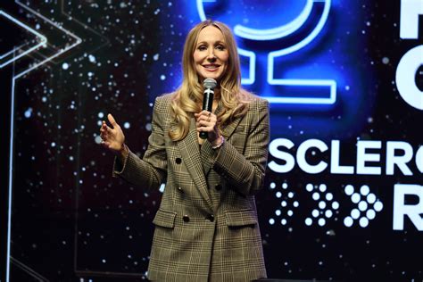 Comedian Nikki Glaser Announces Stunning Tour Of North America