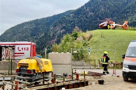 San Pancrazio Operaio 29enne Cade Da 10 Metri E Finisce Su Una Barriera Di Cemento E Grave