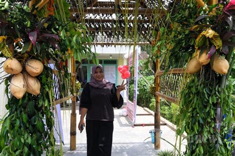 TPS Di Kabupaten Malang Berkonsep Hajatan Pernikahan Foto TribunNews