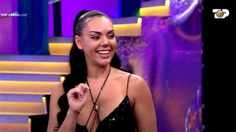 “një Futbollist I Kombëtares Që është I Martuar Më Ngacmon” Habit