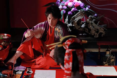 葛飾北斎 Vs 喜多川歌麿、ふたつのプライドがぶつかりあう 映画『hokusai』から対決シーンを公開 Spice エンタメ特化型情報メディア スパイス