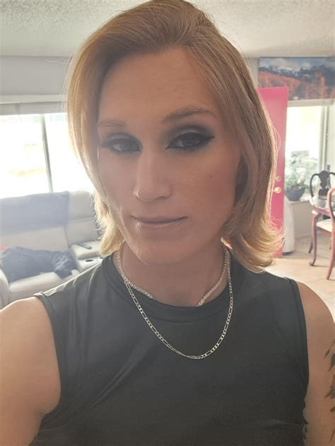 I Tried Some Inner Corner Eye Liner How Did I Do 😀 R Trans