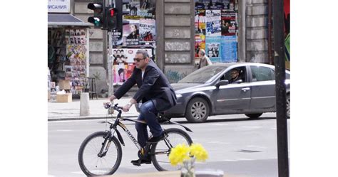 Юксел подкара колело