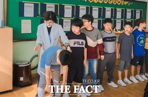 양천구 초등학생 찾아가는 척추측만증 검진 사회 기사 더팩트