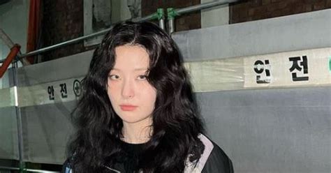 레드벨벳 슬기 히피펌도 완벽 소화 더 예뻐졌네 [스타in★]