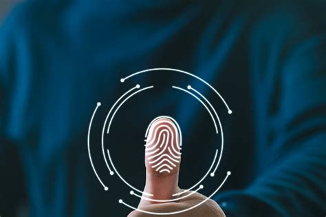 디지털 서클 내부의 엄지 손가락 자국을 클로즈업한 것으로 생체 인식 보안 및 신원 확인 기술을 상징합니다 0명에 대한 스톡 사진 및 기타 이미지 Istock