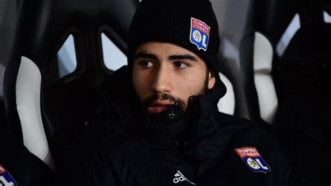 Mercato Ol Le Départ De Nabil Fékir Bouclé Dès Cet Hiver