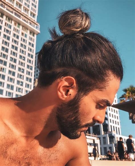 40 Mens Bun Undercut Styles