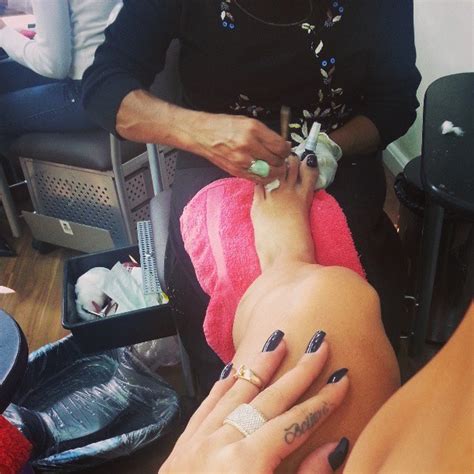 Ana Cecília Cunhas Feet