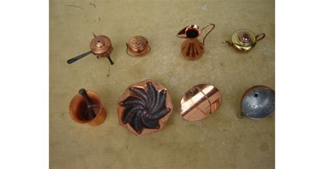 Lot De 8 Obiecte Mici Decorative Confectionate Manual Din Cupru Arhiva Okaziiro