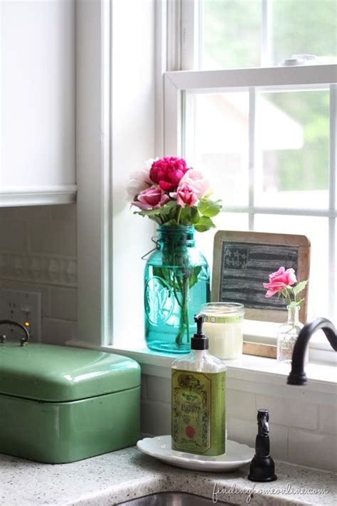 20 Kitchen Window Sill Decor Ideas