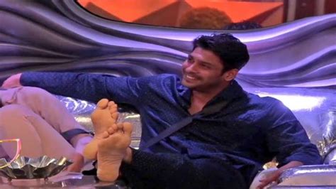 Bigg Boss Contestant Sidharth Shuklas Fans Celebrate His Late Fathers