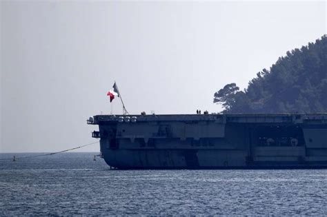 這艘航母比「羅斯福號」還慘！法軍航母打擊群至少668人確診，「戴高樂號」水兵3分之1中鏢 風傳媒