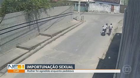 VÍDEO mulher em bicicleta leva tapa de homem em moto polícia investiga caso como importunação