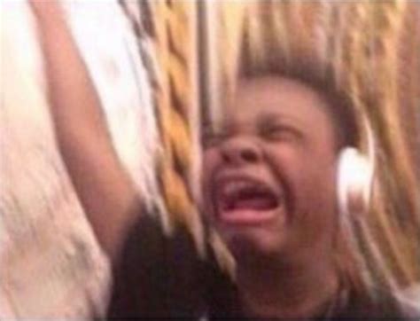 Black Guy Screaming ミーム ジェネレーター