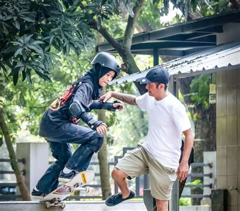 Dulunya Pembalap Inilah Potret Mantan Pacar Nike Ardilla Yang Mudanya