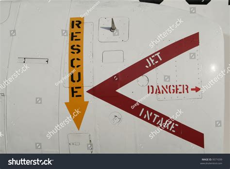 76 Imágenes De Intake Jet Warning Imágenes Fotos Y Vectores De Stock Shutterstock