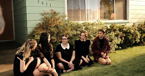 Euphoria What Happened In Season 2 Finale Recap Popsugar Entertainment