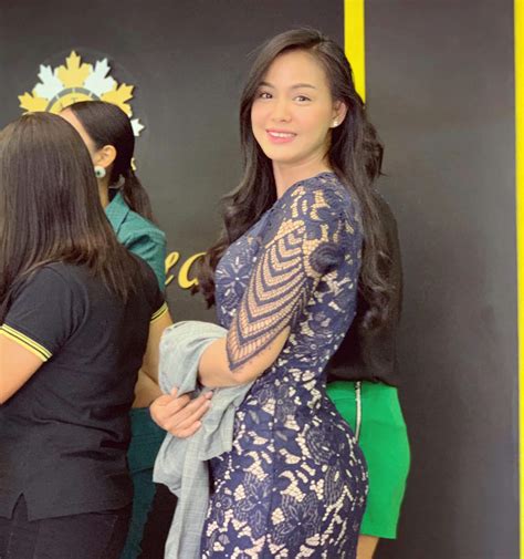 တည်ငြိမ်တဲ့ မတ်မတ်တစ်ယောက်ရဲ့ လှပဝင့်ကြွားမှုတွေနဲ့ မောင်လေးတွေရဲ့ န