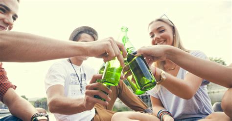 Derfor Drikker Norsk Ungdom Mindre Alkohol Enn Før Helse