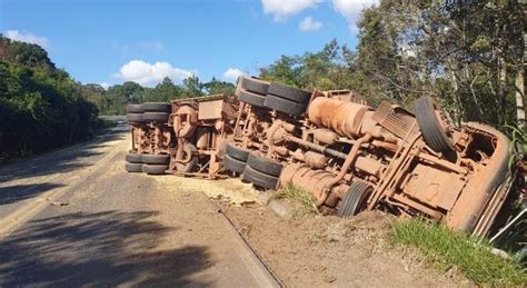 Caminhoneiro morre após se envolver em acidente na PR 151 Vvale