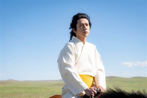 二宮和也、『vivant』にサプライズ出演 「視聴者の皆さんに驚いてもらえたらうれしい」｜real Sound｜リアルサウンド 映画部