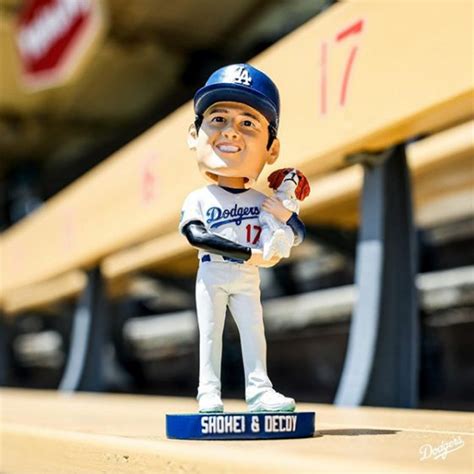 大谷翔平の「激しい愛が伝わる」 まさかの4連発デコピンとの一幕「完全に親バカ発動」 Full Count
