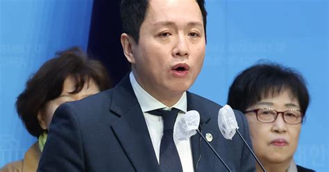 시민단체 컷오프 된 임태훈 비례 재추천 野 위성정당 내분
