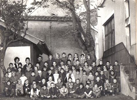 Photo De Classe Toutes Les Classes De Lécole De 1973 Ecole