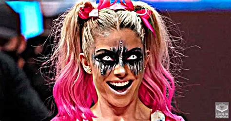 Alexa Bliss Advierte A Los Fans De Wwe Sobre Cuentas Falsas A Su Nombre
