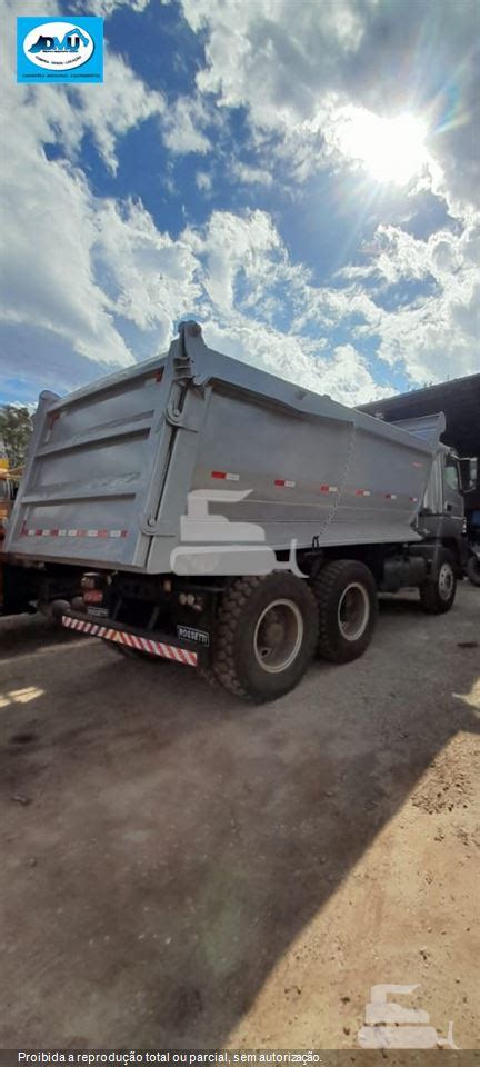 Caminhão Mercedes Benz Axor 4144 K 6x4 2p diesel 2014 Belo