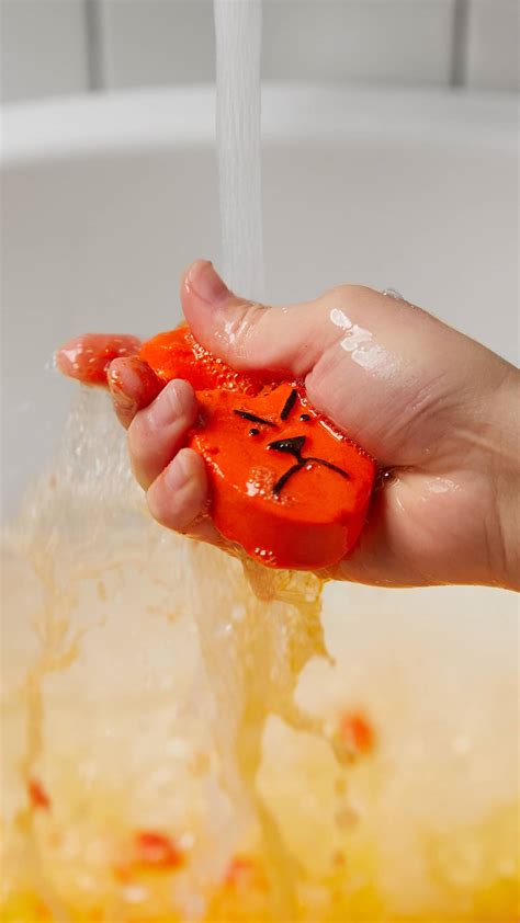 Hot Cross Bunny Bubble Bar Lush