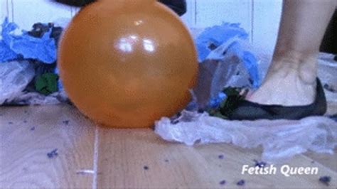 Vacuuming The Mess Wmv 640x360 Fetish Queen Clips4sale
