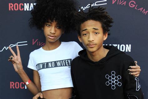 Willow Smith Teeth Rose Gold And Vvs Natural Diamond Grillz For