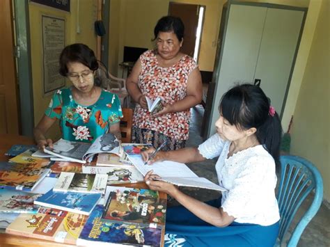 မာန်အောင်မြို့တွင်စာဖတ်ရှိန်မြှင့်တင်ရေးmobilelibraryစနစ်ဖြင့်စာဖတ်သူမ