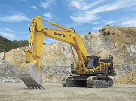 Komatsu Unveils Short And Long Undercarriage Versions Of Pc1250 11 Mining
