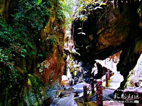 新平风景区新平风景大山谷图库