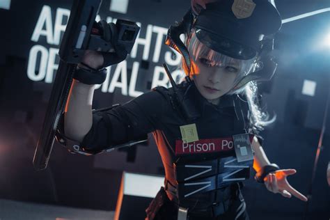 Cosplay明日方舟 塞雷娅 铁律 哔哩哔哩