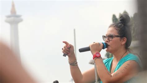 Melanie Subono Belajar Nge Rap Di Album Baru Kumparan Com