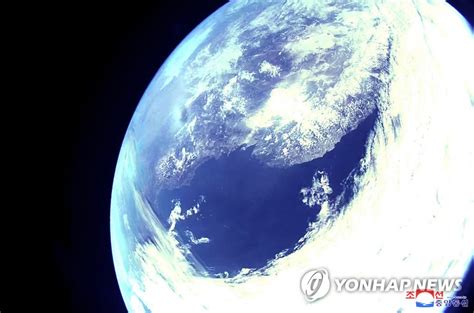 김정은 핵전쟁억제력 강화로 적들에 두려움 줘야icbm 참관 연합뉴스