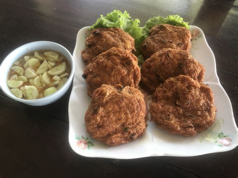 รีวิวร้านอาหารชายน้ำ “ต้นตำรับ” เกาะเรียน อยุธยา Automotive Thailand