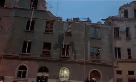 Guerra In Ucraina Russia Attacca Leopoli Con Missili E Droni Colpiti Palazzi Civili Morti E