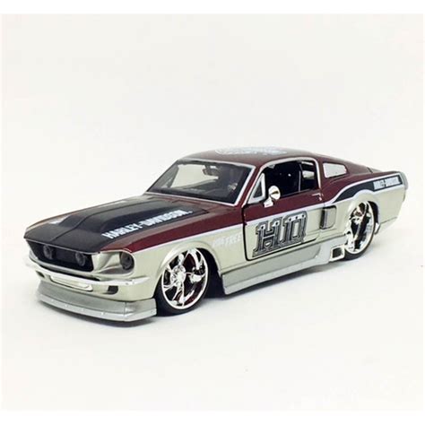 Miniatura Carro Ford Mustang GT 1967 Harley Davidson 1 24 Maisto