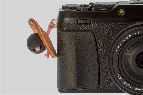 Camera Bug Is A Small But Smart Solution To A Big But Common Camera Problem Yanko Design