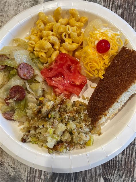 HOW TO MAKE CORNBREAD