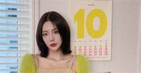 사업가♥ 클라라 어딘가 달라진 분위기 단발도 찰떡 소화 Ten★